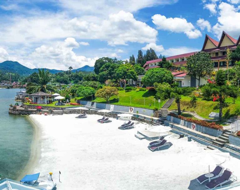Hotel Khas Parapat | Penginapan Dengan Pasir Putih di Parapat